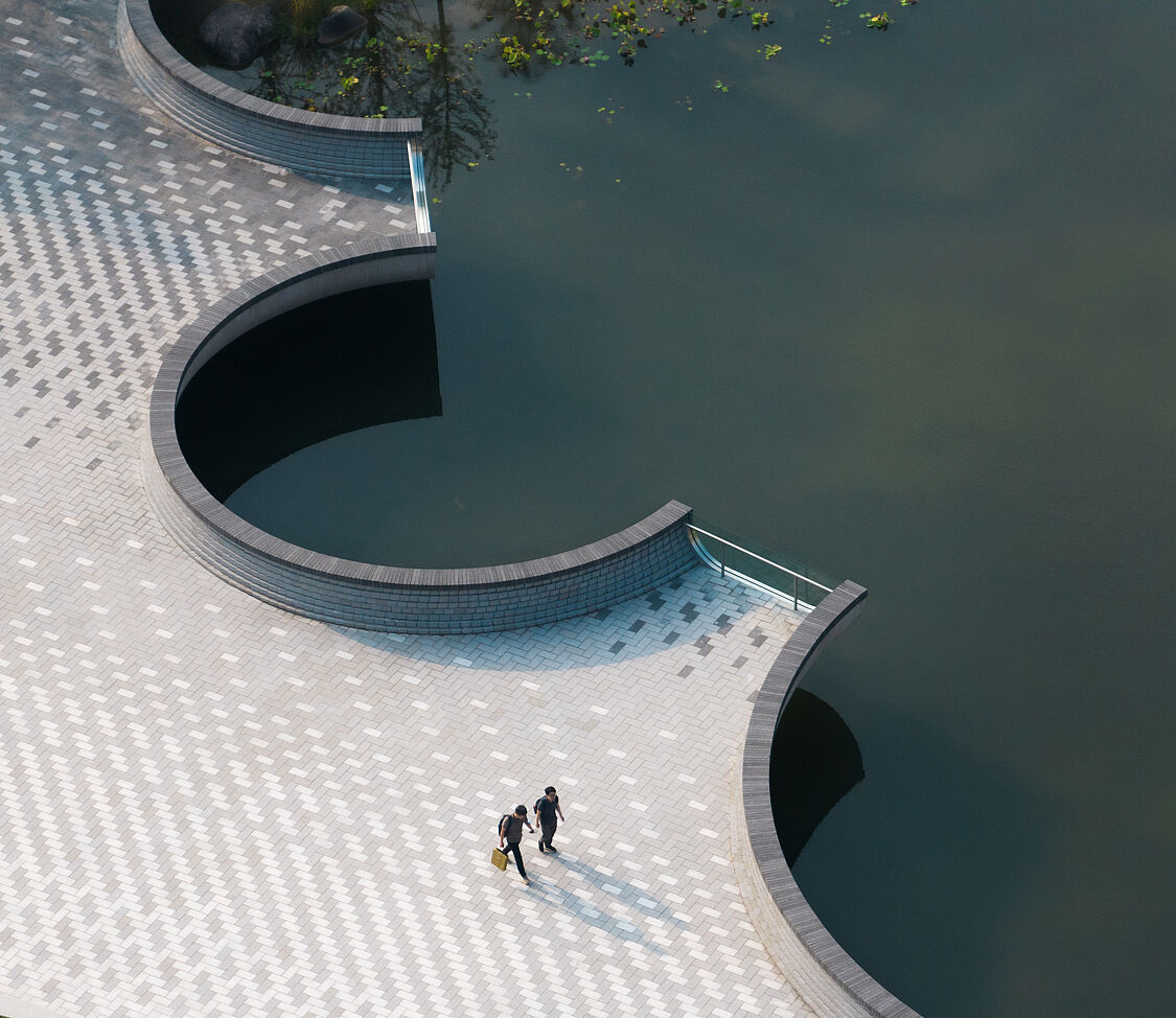 Moongate Bridge - Höweler + Yoon