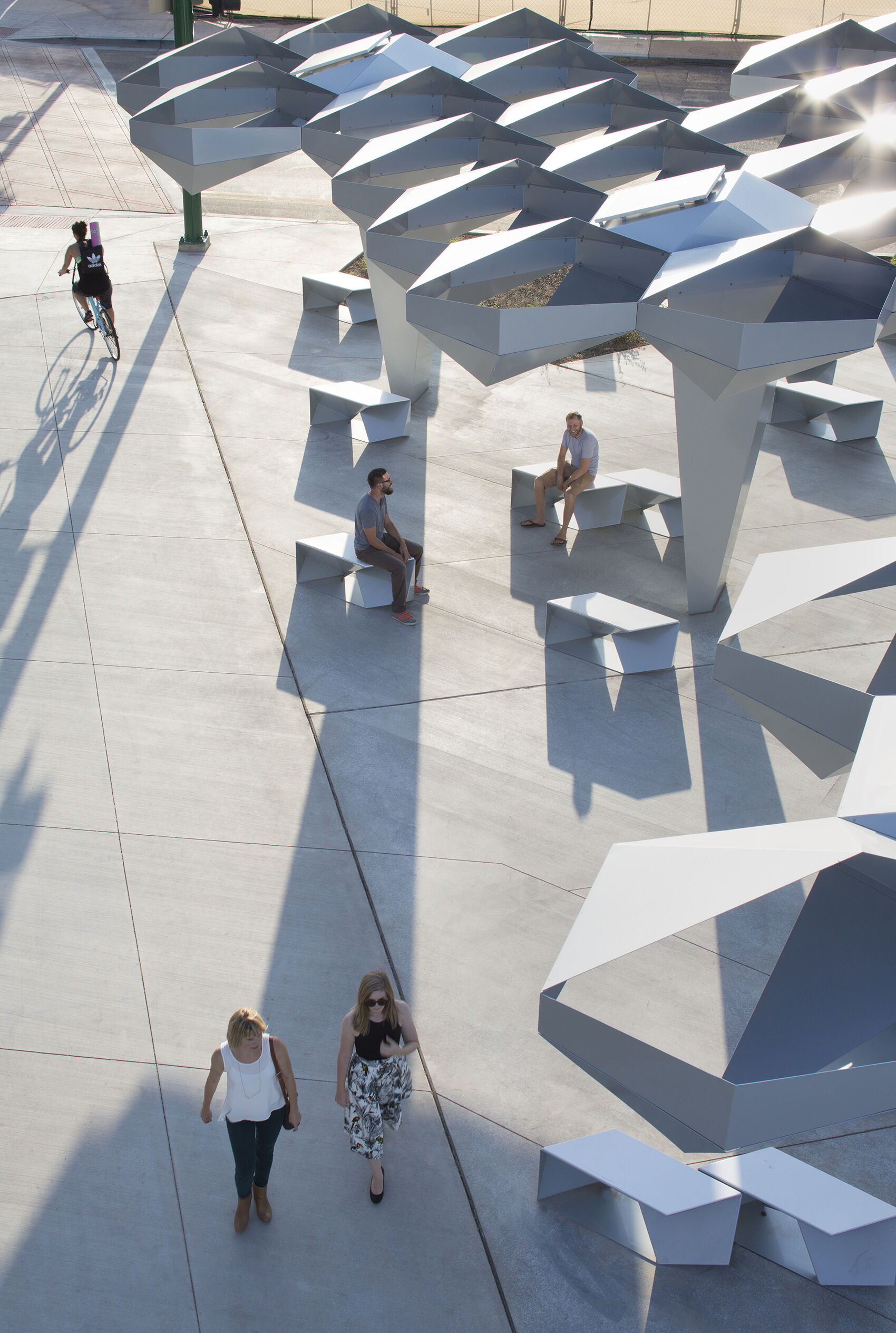 Shadow Play - Höweler + Yoon